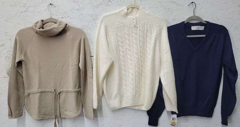 (AC) Women's Knit Sweaters Including Karen Scott - Kraft Auction ...
