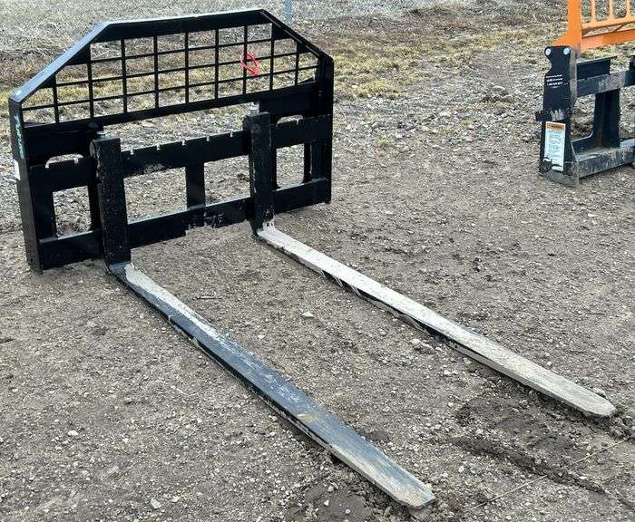 2025 FUTURE 59” Quick Attach Forks - Kraft Auction Service, LLC