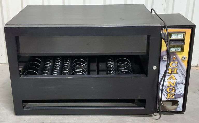 Seaga Vending Machine with Change Machine - Kraft Auction Service, LLC