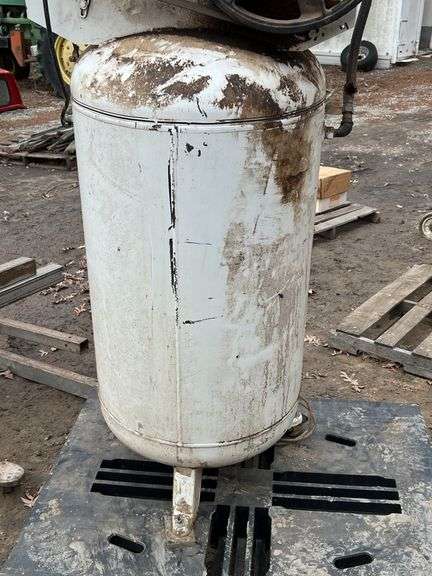 (P) Sears Roebuck And Company Air Compressor. - Kraft Auction Service, LLC