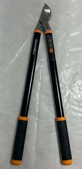 (DZ) Fiskars 28” Power Level Bypass Lopper - Kraft Auction Service, LLC