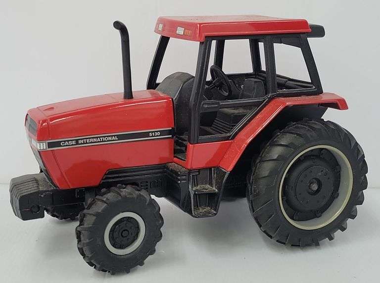 (N) ERTL Case IH Maxxum 5130 Model Tractor - Kraft Auction Service, LLC