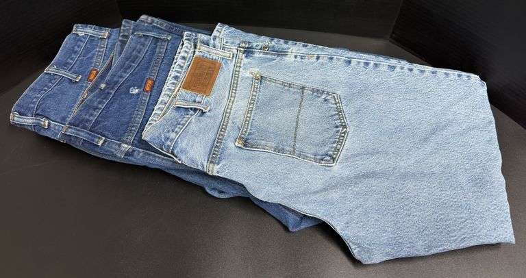 (I) Three Pairs of Men’s Jeans. - Kraft Auction Service, LLC