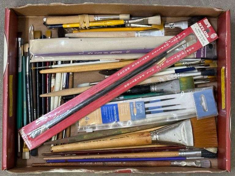 Lot Of Artist Brushes - Kraft Auction Service, LLC