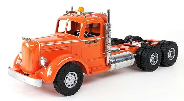 Custom Smith Miller L Mack Truck - Kraft Auction Service, LLC