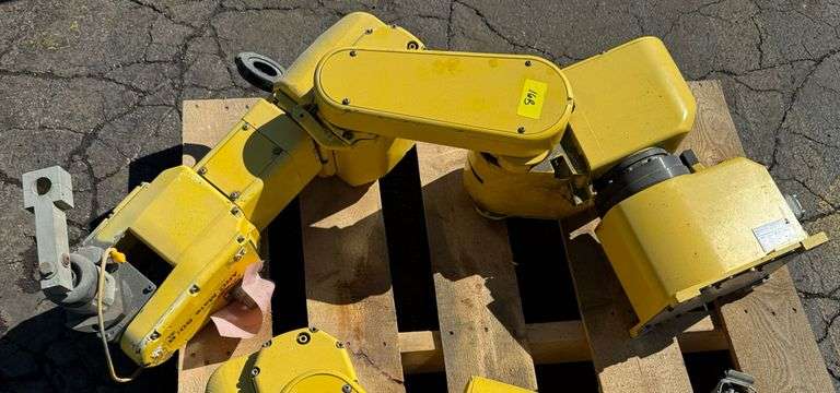 Fanuc ARC Mate 50i B 3L Robot Welding/Cutting Arm with Floor Casting ...