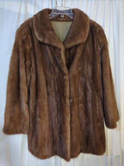 (R) Mink Coat Size 16. Lined W/ 40% Silk - 60%Rayon. Front Insert ...