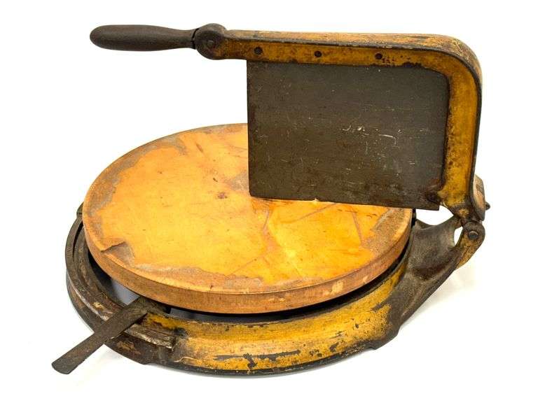 VTG. Royal Cast Iron Countertop Cheese Wheel Cutter - Kraft Auction ...