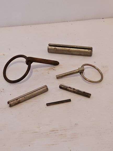 Miscellaneous Bolt Pins and Cotter Pins. - Kraft Auction Service, LLC
