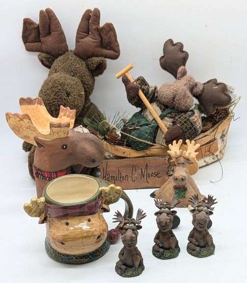 (FG) Moose items including stuffies, bobbleheads, mug and more. Tallest ...