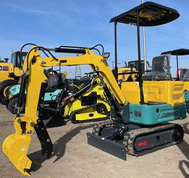 NEW Digmaster DM100 Mini Excavator - Kraft Auction Service, LLC
