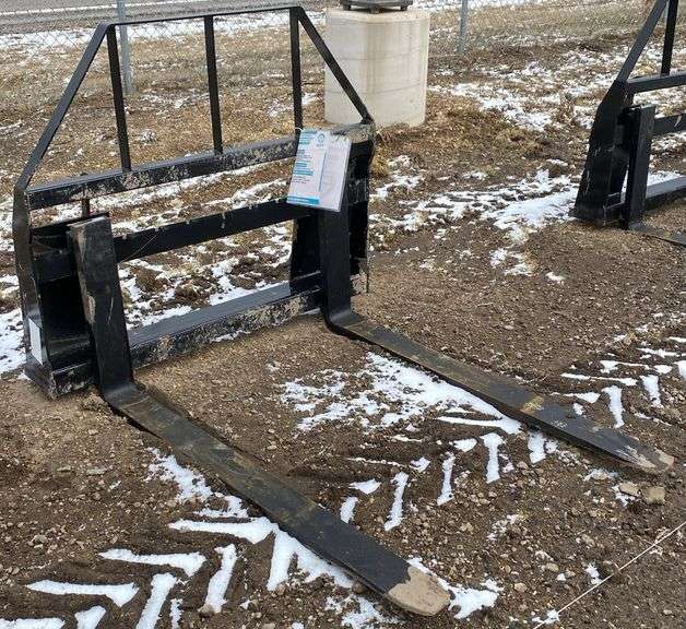 AGT 48" Quick Attach Forks - Kraft Auction Service, LLC