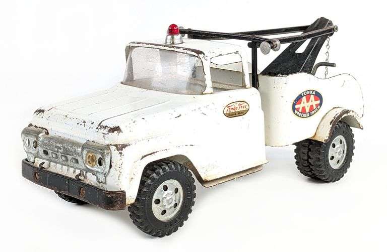 Original Tonka AA Wrecker Tow Truck - Kraft Auction Service, LLC