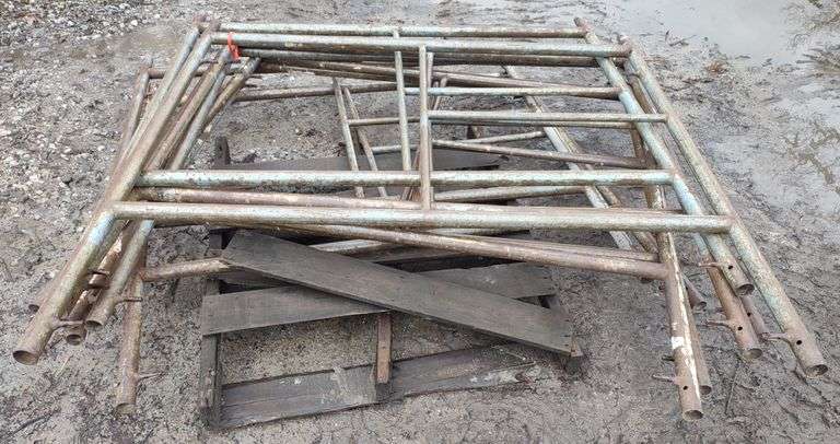 (CX) Safeway Galvanized Steel Scaffolding Ladder Frames - Kraft Auction ...