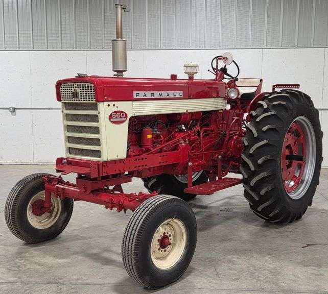 1960 Farmall 560 - Kraft Auction Service, LLC
