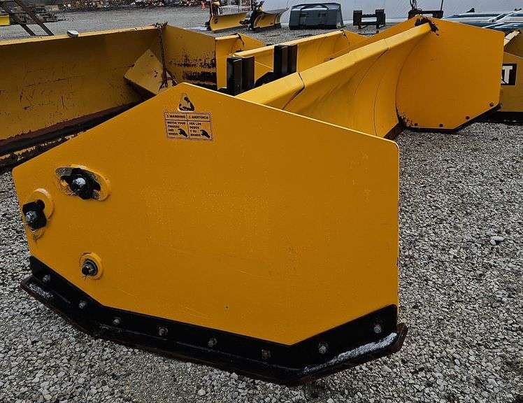 14' Artic Snow Push Box - Kraft Auction Service, LLC