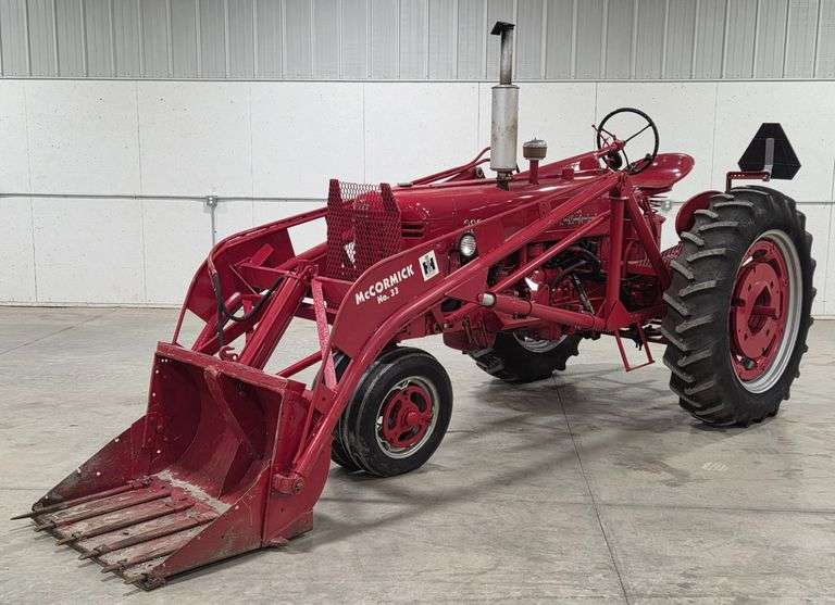 1955 Farmall 300 with Hydraulic Loader - Kraft Auction Service, LLC