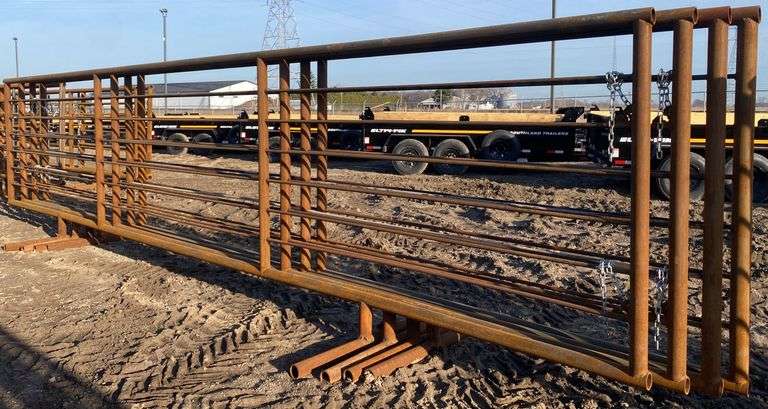Steel Pipe Cattle Panels - Kraft Auction Service, LLC