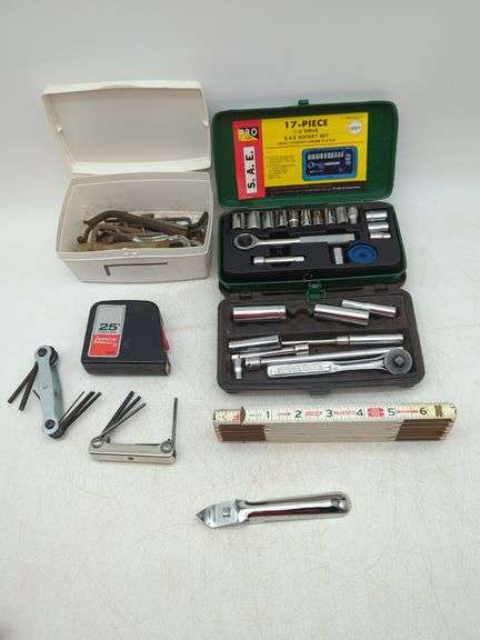 (G) Tools. Hammers, Screw Drivers, Socket Set, Tape Measure, Tin Snips ...