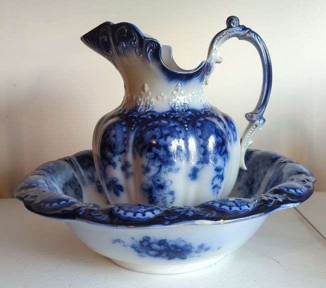Enormous Victorian Flow Blue Pitcher & Was Basin - Kraft Auction ...