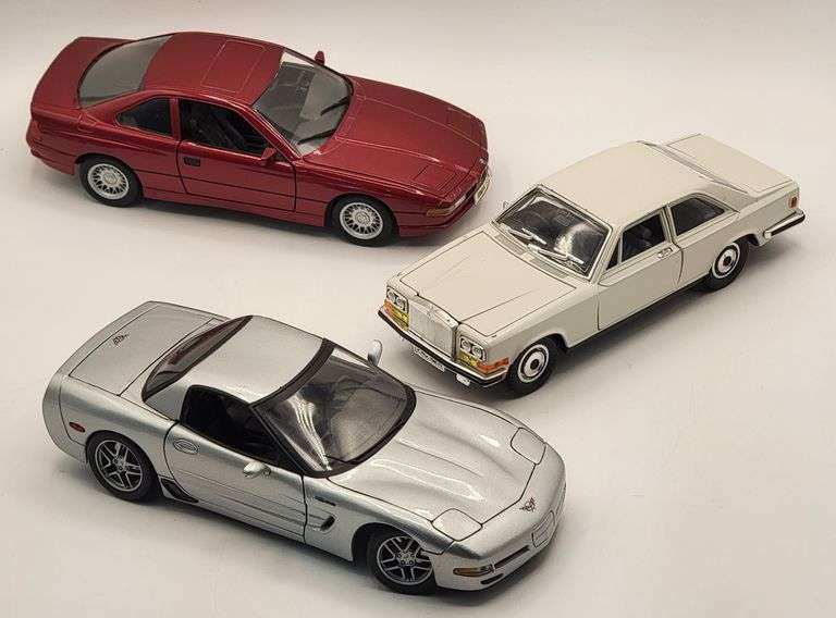 (YY) 3 Diecast Model Cars With 1/22 Scale And 1/18 Scale - Kraft ...