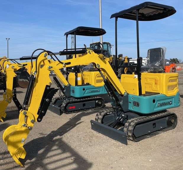 NEW Digmaster DM100 Mini Excavator - Kraft Auction Service, LLC