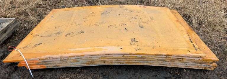 (FF) Heavy-Duty Hard Plastic Mats With Popcorn Pattern - Kraft Auction ...