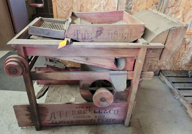 Vintage Clipper Grain/Seed Cleaner Manufactured In Saginaw MI At A.T ...