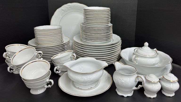 (P) Complete Set of Royal Kent China - Kraft Auction Service, LLC