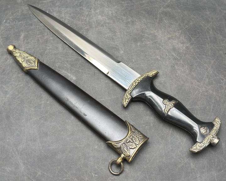 (A) Medieval Styled Dagger - Kraft Auction Service, LLC