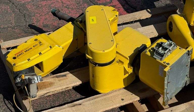 Fanuc ARC Mate 50i B 3L Robot Welding/Cutting Arm with Floor Casting ...