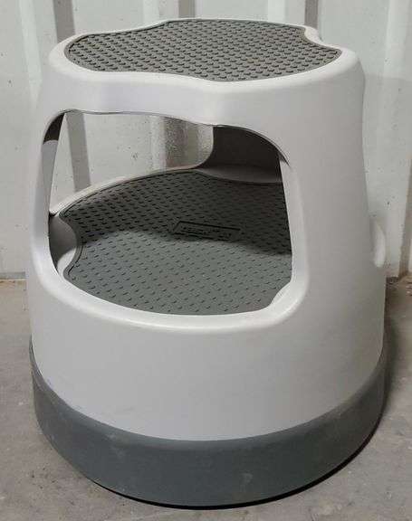 Task It Rolling Step Stool - Kraft Auction Service, LLC