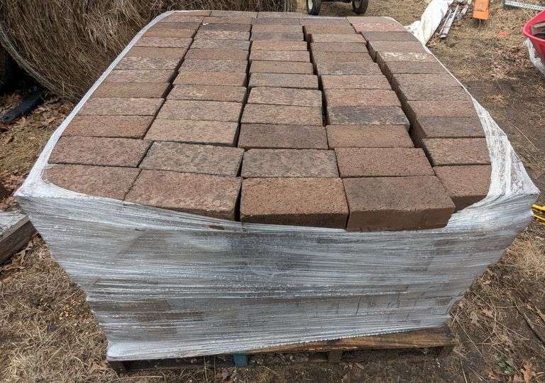 (AB) Pallet of Landscaping Bricks Approximately 630 Bricks. 7-5/8" L x ...