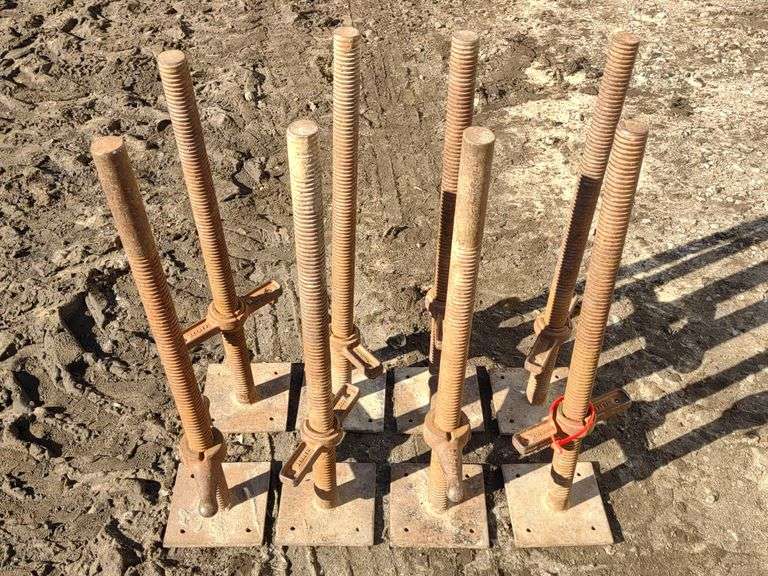 (P) Adjustable Screw Jacks (27" Tall) - Kraft Auction Service, LLC