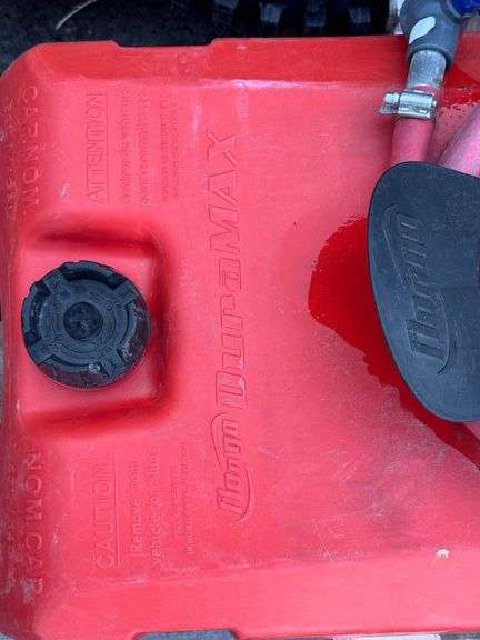 14-Gallon Flo n' Go DuraMax Fuel Tank - Kraft Auction Service, LLC