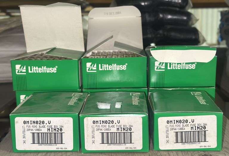Littlel Fuse Fuse Boxes - Kraft Auction Service, LLC