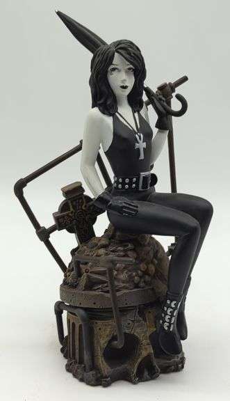 (II) DC Direct Death statue. Approx 9" tall. # 0082/3000. - Kraft ...