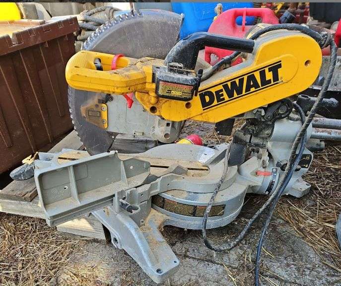 (P) Dewalt 12" Miter Saw Model#DW718 - Kraft Auction Service, LLC