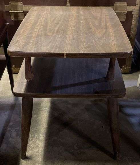 (I) Vintage 2 Tier End Table 17 1/2” x 23 1/2” x 22” - Kraft Auction ...