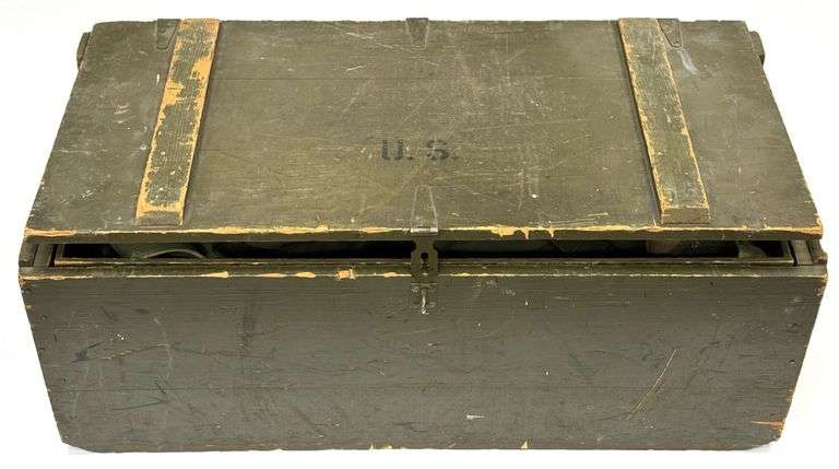 WW II US Wooden Foot Locker with Military Issued Contents - Kraft ...