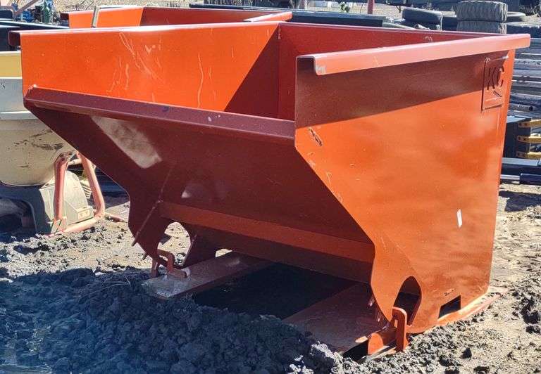 (AI) KC 2 Yard Self Dumping Hopper - Kraft Auction Service, LLC