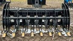 2025 FUTURE 72" Quick Attach Grapple - Kraft Auction Service, LLC