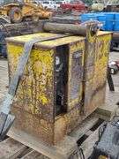 (FF) Magnetool Battery Lift (Model BL 5000) - Kraft Auction Service, LLC