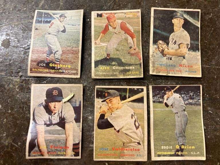 Vintage Topps Baseball Cards. - Kraft Auction Service, LLC