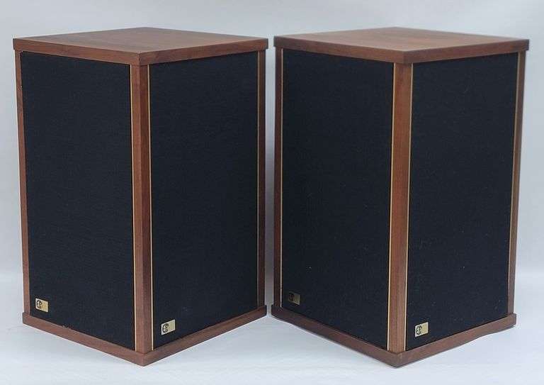 Pair Of Vintage EPI Epicure Model M202 Speakers - Kraft Auction Service ...
