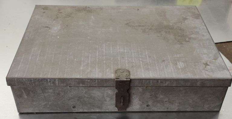 Galvanized Toolbox w/ Rivets & Craftsman Rivet Tool - Kraft Auction ...