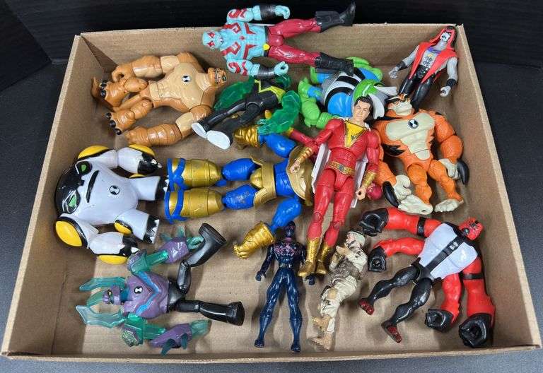 (N) Large Mixed Lot of Action Figures. - Kraft Auction Service, LLC