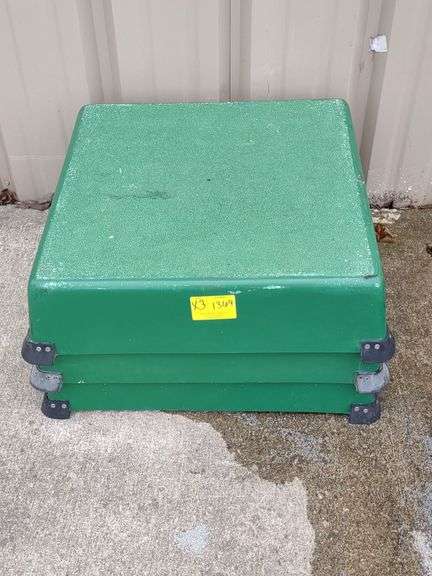 Fiberglass Safe-T-Stand Platforms - Kraft Auction Service, LLC