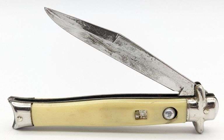 Shur-Snap White Plastic Fishtail Bowtie Switchblade Knife - Kraft ...