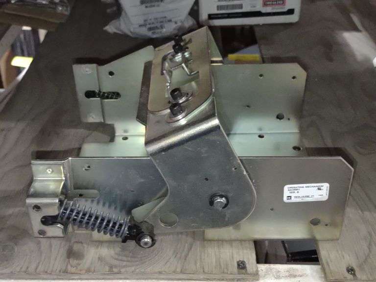 Square D Operating Mechanism - Kraft Auction Service, LLC